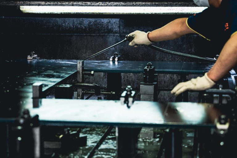 38_伸栄鉄工 - FactorISM(ファクトリズム) 2022 | 関西初オープンファクトリー（工場見学・ワークショップ）イベント │ 八尾市・東大阪市・堺市・門真市